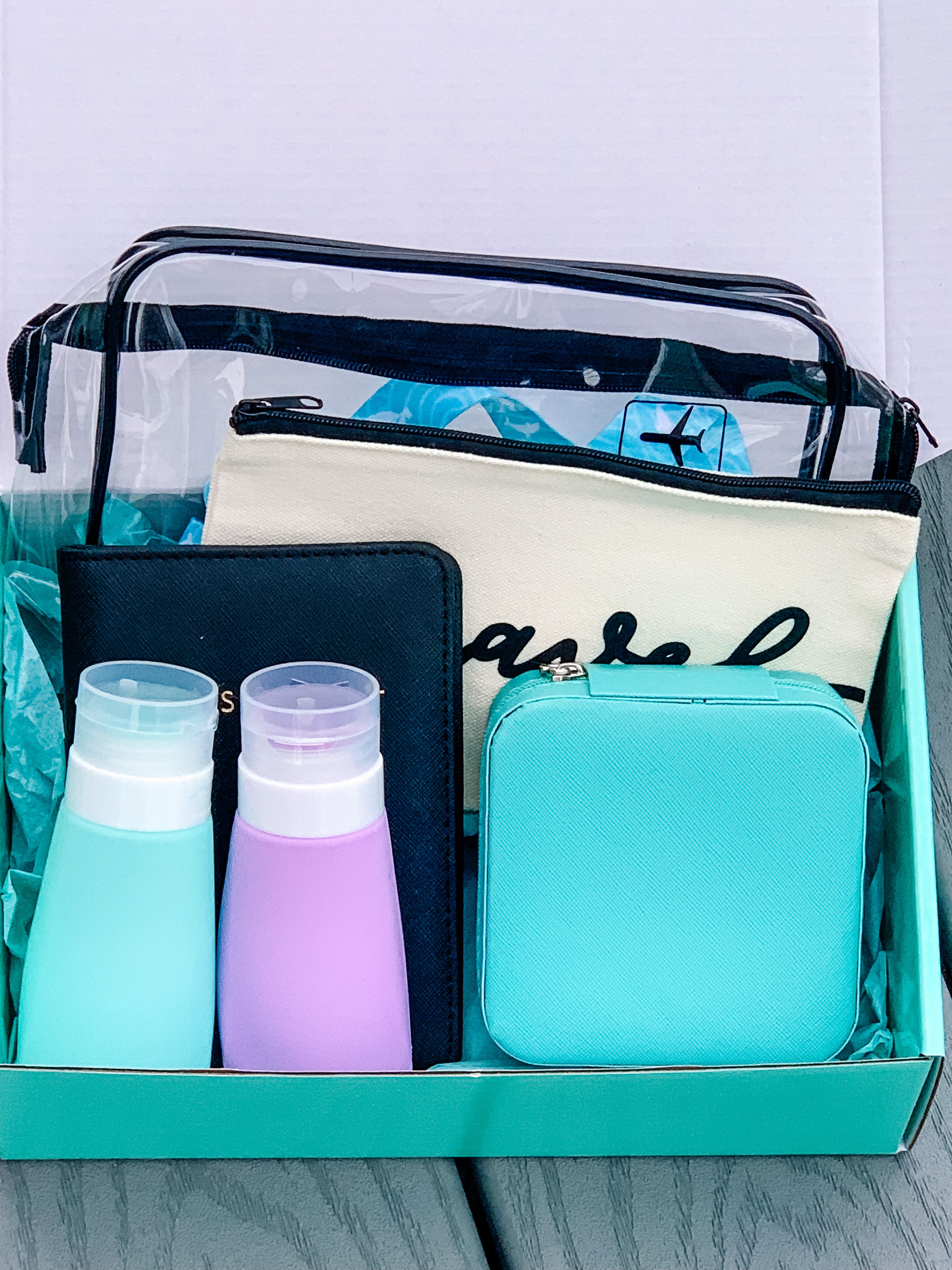 Solo Travel Box: Essentials – Ready Set Travel Box